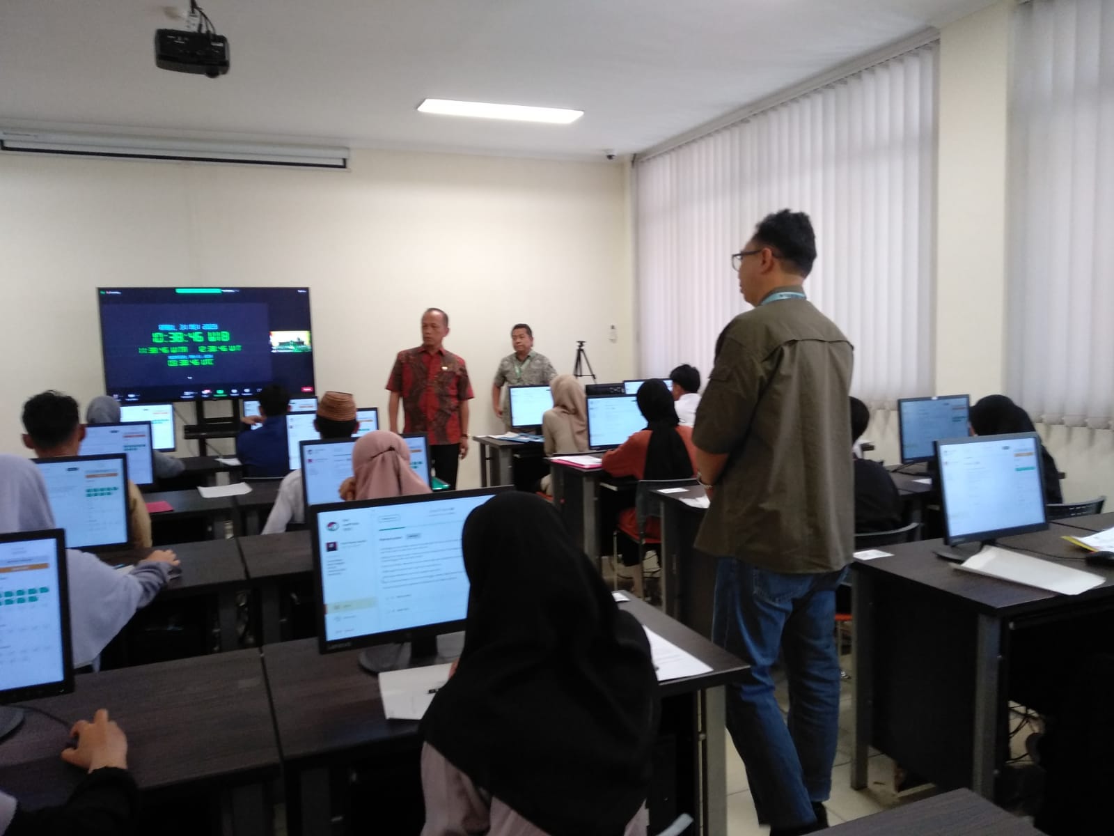 3 Peserta Berkebutuhan Khusus Ikuti UM-PTKIN 2023 di UIN Sunan Gunung Djati Bandung - UIN Sunan ...